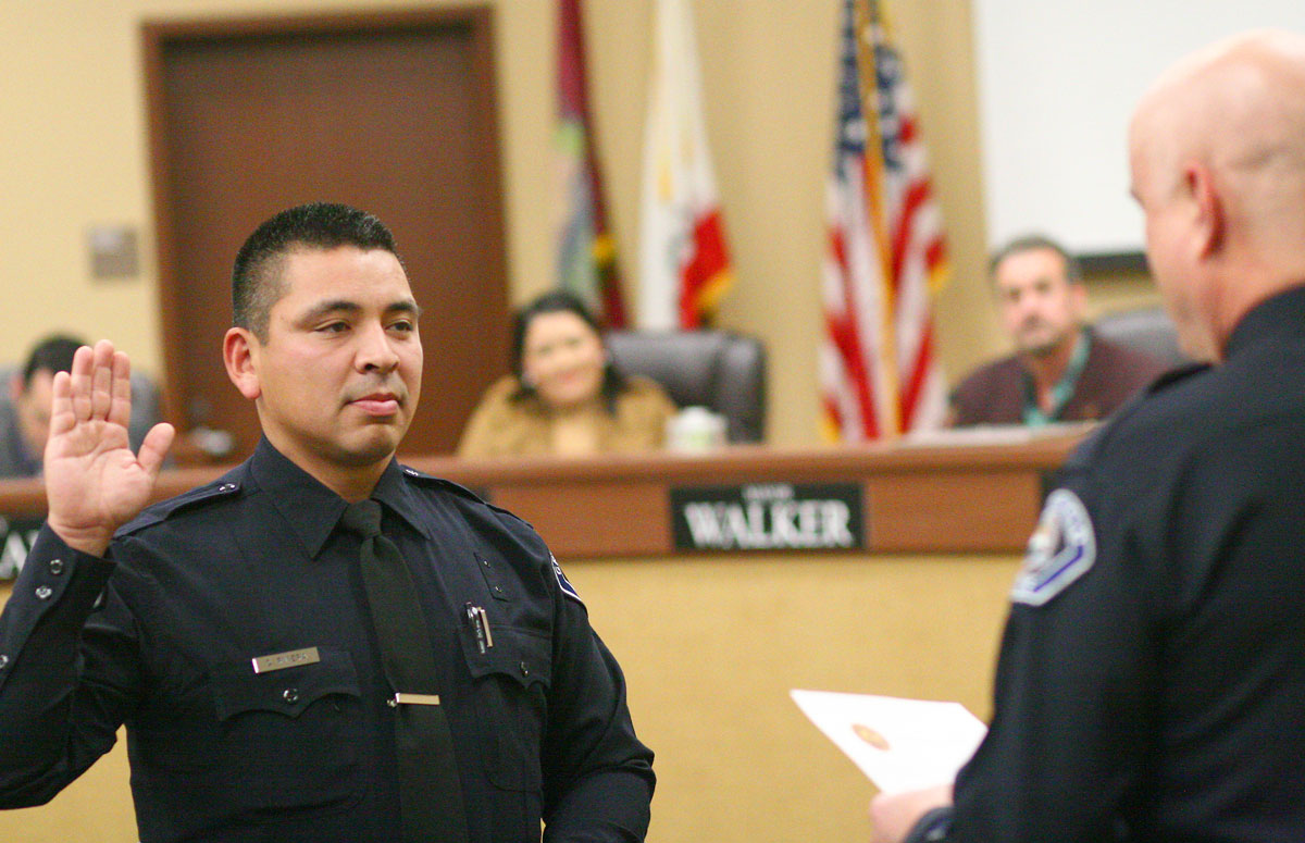 Greenfield welcomes new police officer at swearing-in ceremony ...